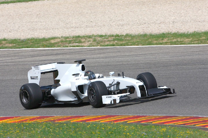 Pirelli returns to Mugello for first in-season test since 2008 | 2012 ...