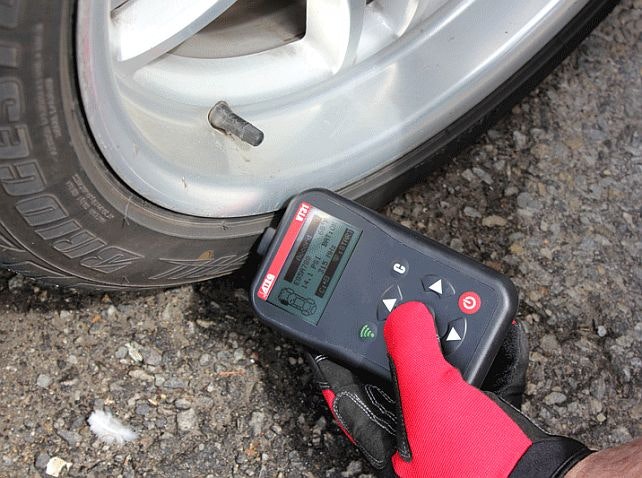 ATEQ VT31 Can Read 100% of TPMS Sensors | 2017-12-08 | Modern Tire Dealer