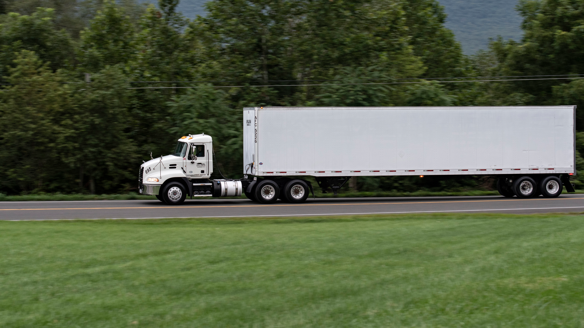 Truck Tonnage On the Upswing, Says ATA | Modern Tire Dealer